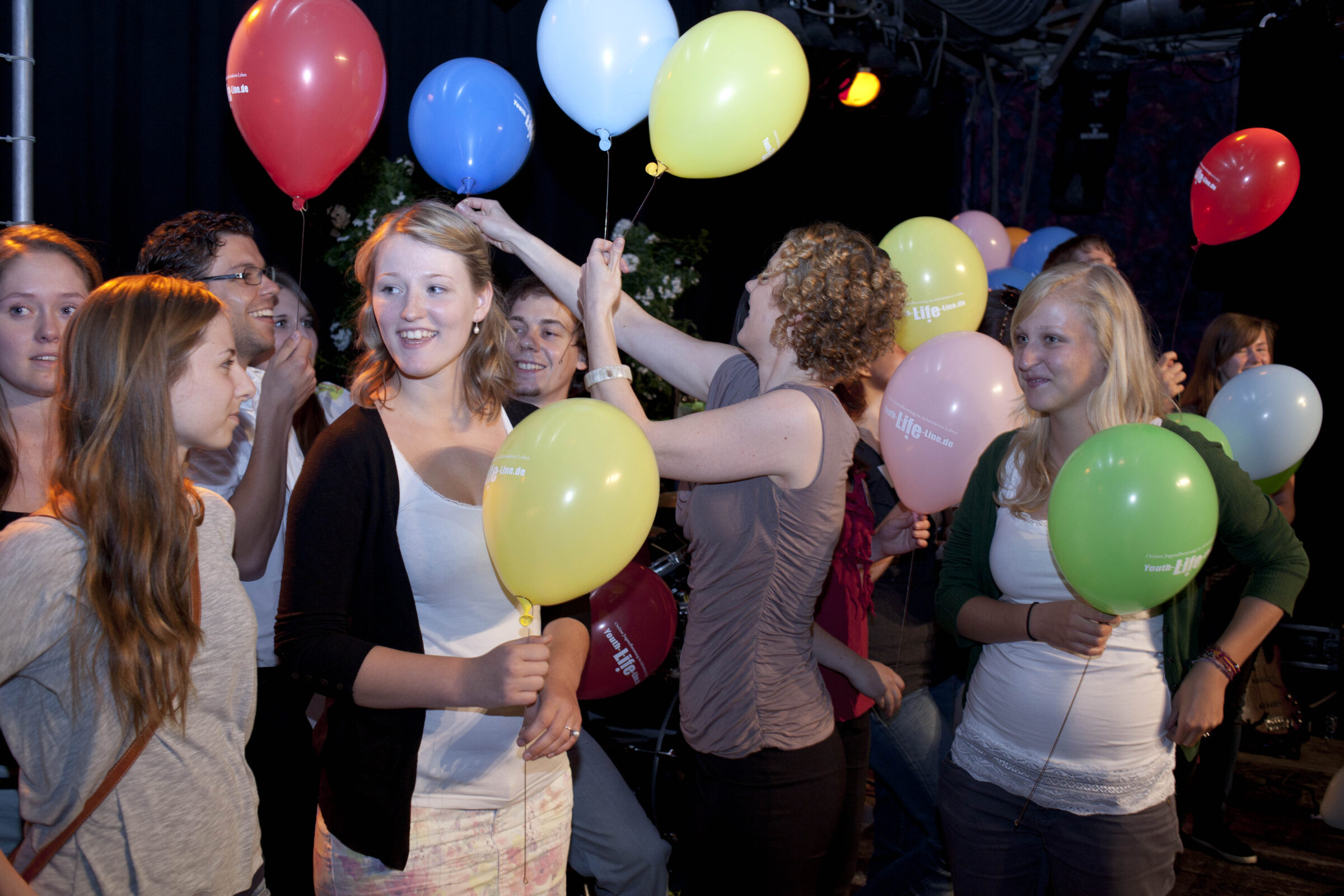 10 j hriges Jubil um - Youth-Life-Line