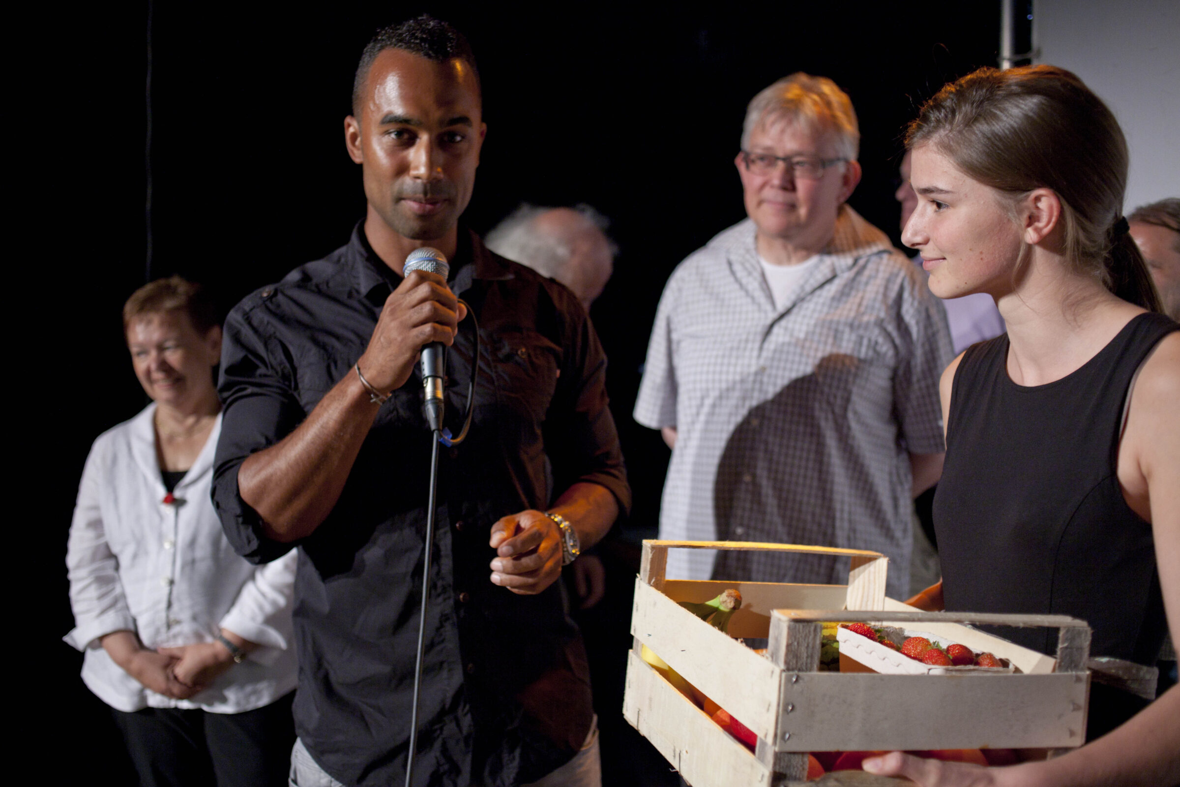 10 j hriges Jubil um - Youth-Life-Line